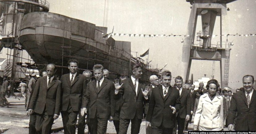 PITEŞTI, cargou de 1049 TDW, construit în 1963 la Turnu Severin ...